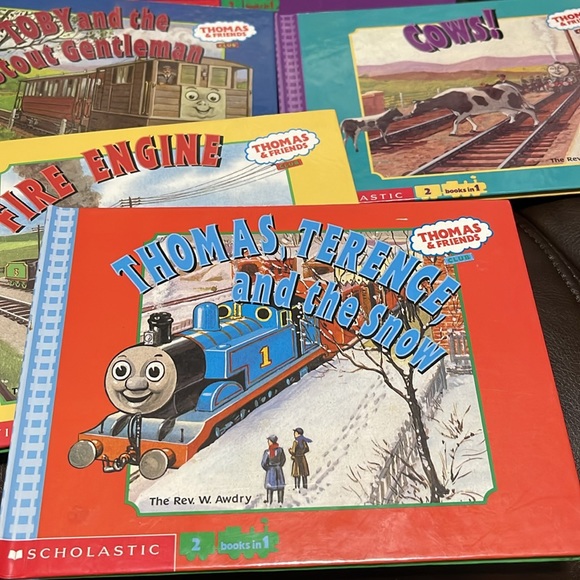 Thomas & Friends | Other | Lot Of 5 Thomas And Friends 2 Books In ...
